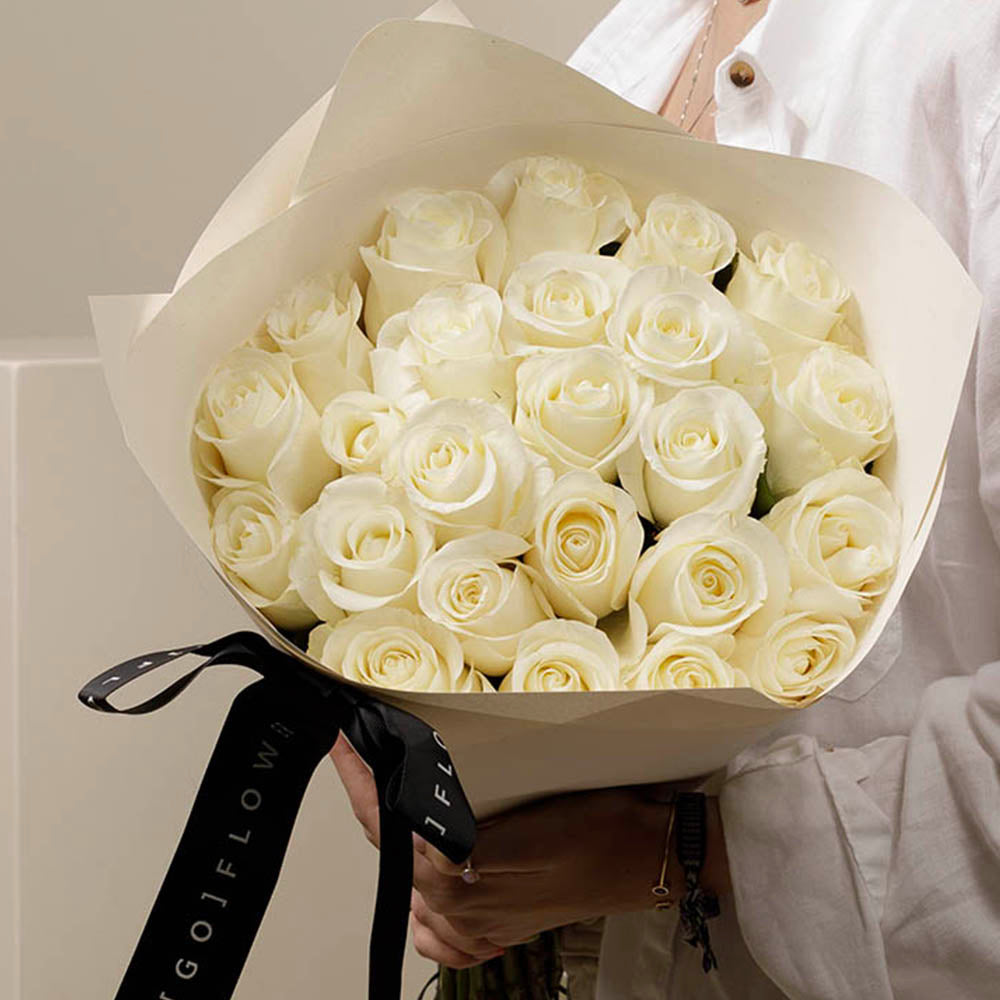 2 Dozen White Beluga Roses – GO FLOWER